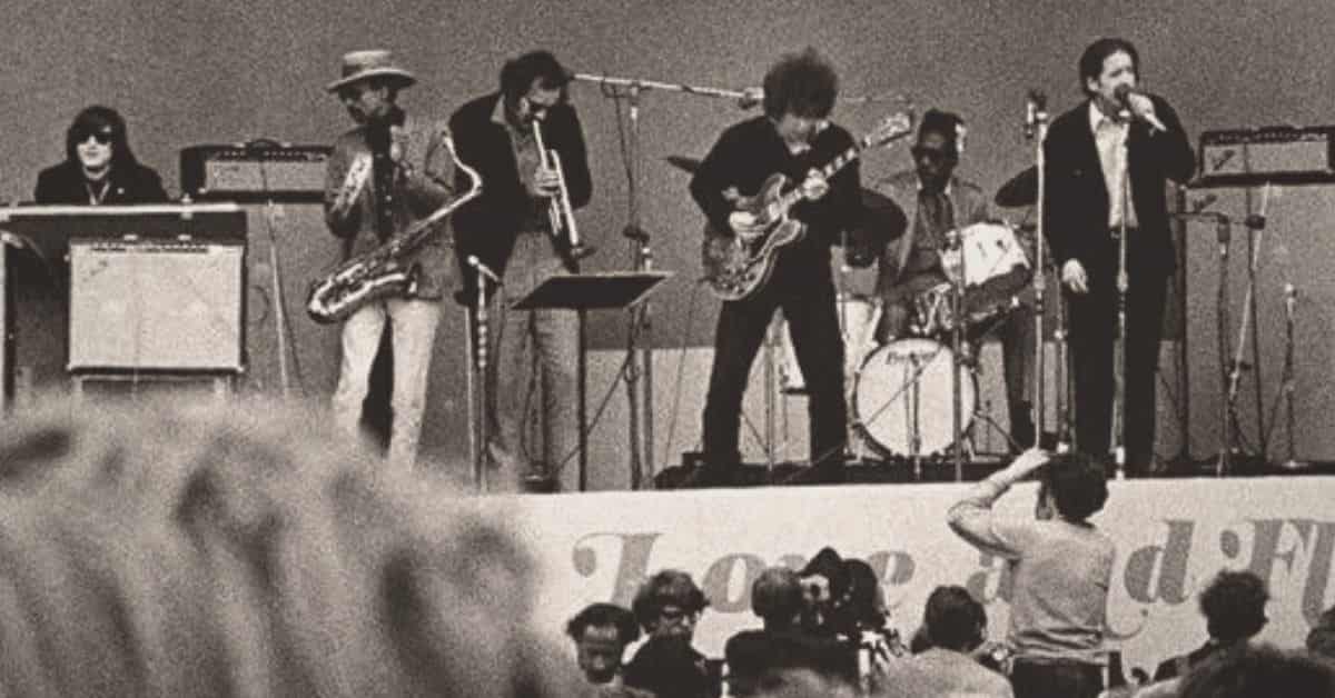 Paul Butterfield Blues Band - "Driftin' Blues" - Live at Monterey, 1967