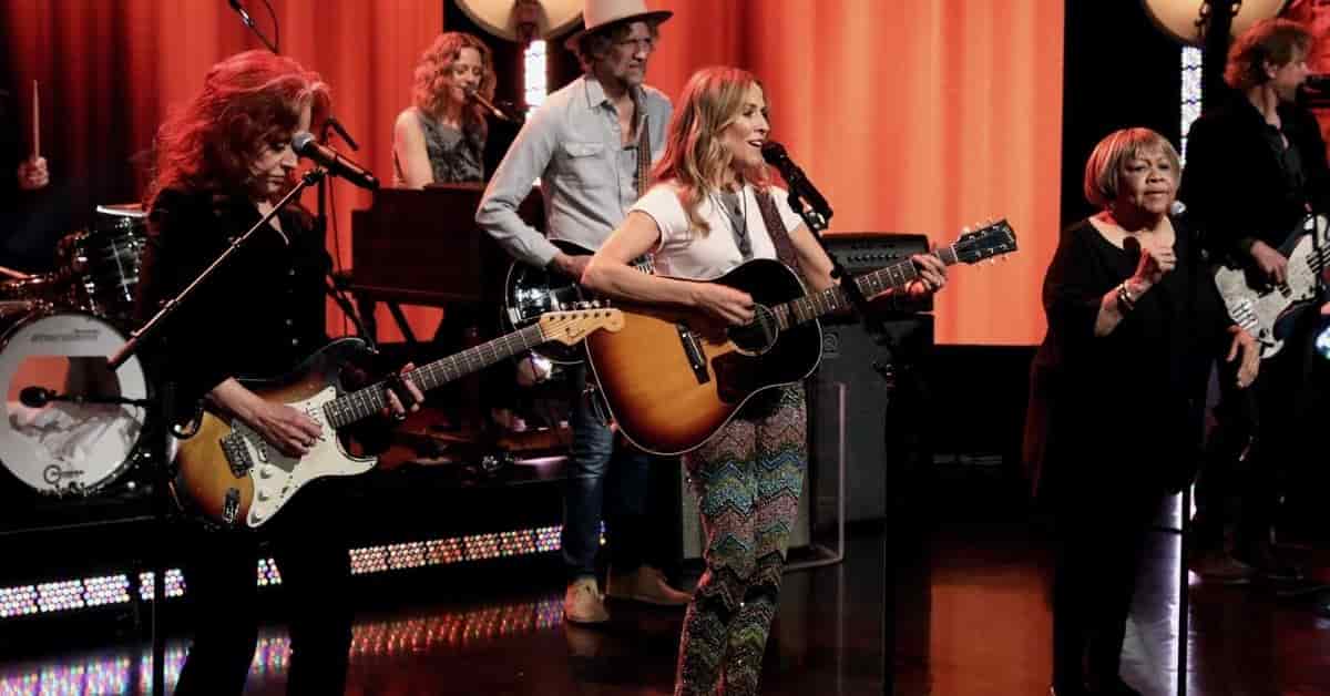 Sheryl Crow, Bonnie Raitt, and Mavis Staples - Live Wire
