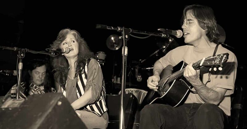 Bonnie Raitt, Sheryl Crow, and Mick Fleetwood - Songbird