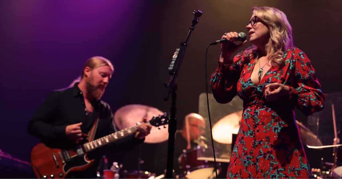 Tedeschi Trucks Band, Mike Mattison and Charlie Starr - Key to the Highway