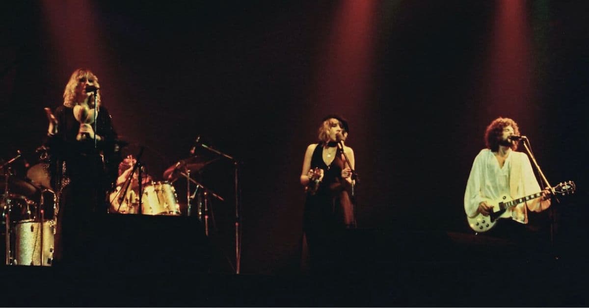 Fleetwood Mac - You Make Loving Fun